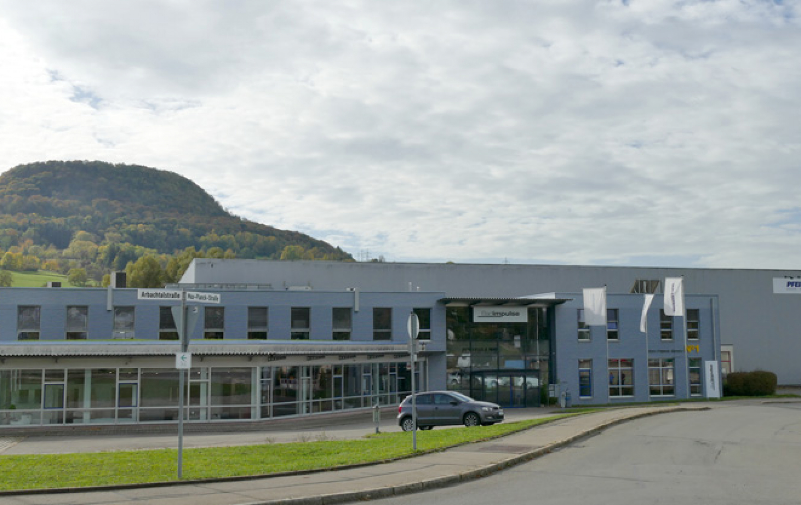 SSV Reutlingen: PFEIFFER & MAY Eningen neuer Premiumpartner